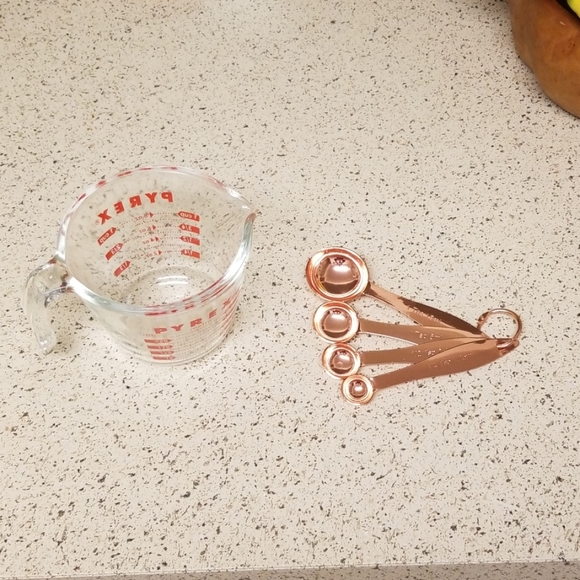 Pyrex | Kitchen | Pyrex Measuring Cup And Gradzy Measuring Spoon | Poshmark